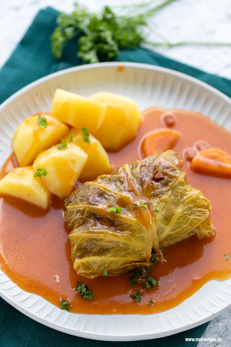 Rezept für Wirsing-Rouladen mit Hackfüllung - Meinestube